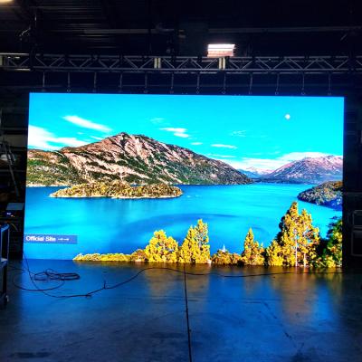 China Indoor Full Color LED Display P2.5mm 3840Hz Front Service Fast Locking Noiseless for sale