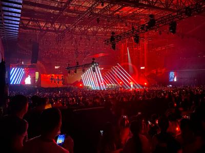 China Stage LED Screens featuring 64 by 64 module resolution and 250 by 250 millimeter module size for flexible configuration for sale