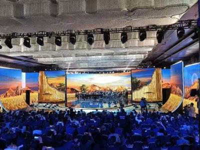 China P3.91 Stage LED Display 500x500mm Die Casting Cabinet High Refresh 4200Hz for Hanging up to 50 Units for sale