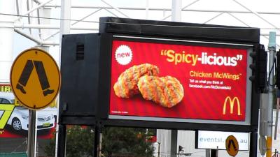 China Outdoor SMD P10 LED Display 8000nits High Brightness Billboard 320x160mm Module for sale