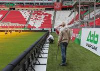 China Outdoor P8 Full Color LED Display Screen for Sports Stadium Perimeter 640x640mm Cabinet 5000cd/m² for sale