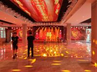 China P4 Indoor Outdoor SMD2121 LED Stage Video Wall Screen 4mm Full Color 62500pixels/m2 for sale