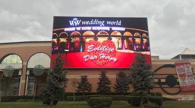 China P4 Outdoor LED Advertising Screen 4mm Pixel Pitch 6000cd/sqm Brightness IP65 Rated Video Wall Panel for sale