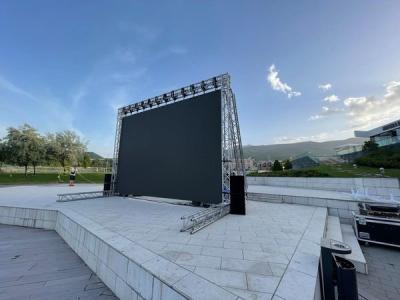 China Stage LED Curtain Screen P3.91 P4.81 500x500mm Cabinet for Rental Event for sale