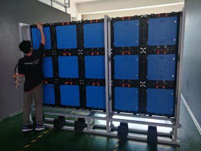 China Indoor P5 Rental LED Display 640x640mm Die Cast Aluminum Cabinet 1400cd Brightness for sale