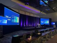 China P2.5 Indoor Full Color LED Video Wall Screen 160000 Pixels/m² SMD2121 320x160mm for sale