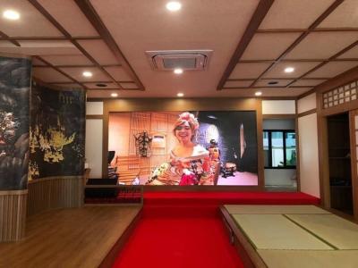 China Indoor P3.91 Full Color Flexible LED Display Panel 500x500mm RGB Screen for Stage and Advertising for sale