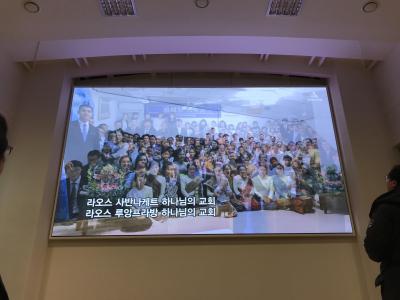 China Indoor p2.5 p2  Full Color LED Display Featuring High Refresh Rates and Stable Signal Processing for Professional Visual Solutions for sale