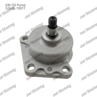 China S4S Oil Pump 32A35-10011 For Mitsubishi Engine Spare Parts for sale