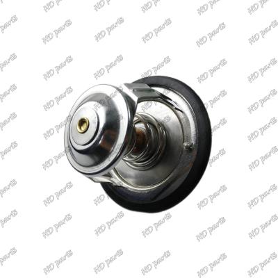China Thermostat 6D16 82℃ ME999218 Engine Part for sale