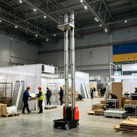 China Self Propelled Motorized Portable Vertical Lift Small Double Mast Reinforced Aluminum for sale