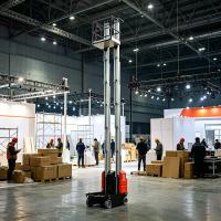 China Self Propelled Motorized Portable Vertical Lift Small Double Mast Reinforced Aluminum for sale