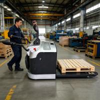 China Custom Warehouse Motorized Pallet Truck Lifter Equipment OSHA Certificated for sale