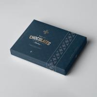 China Gold Foil Printing Handling Custom Made Recyclable Chocolate Box For Christmas for sale