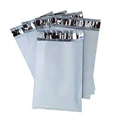 China Waterproof Mailing Bags 2 Ton MOQ Custom Sizes Tear-Resistant Paper Packaging for Shipping for sale