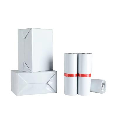 China Custom Waterproof Poly Mailer Bags for Courier Shipping with Logo Printing 2 Ton MOQ for sale