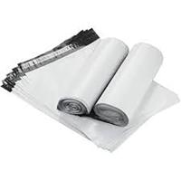 China Waterproof White Poly Mailers Lightweight Flexible 100-500 Pcs for Clothing Accessories Shipping for sale