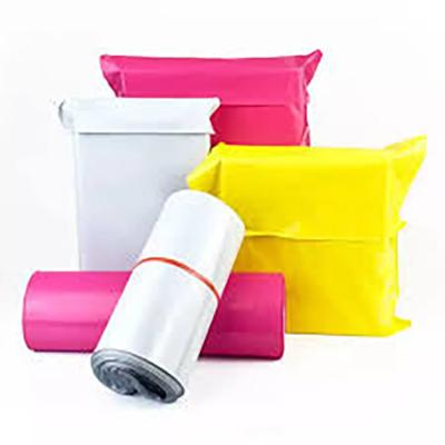 China Waterproof Large Capacity Poly Mailing Bags 500mm x 400mm Heavy Duty Shipping Envelopes for sale