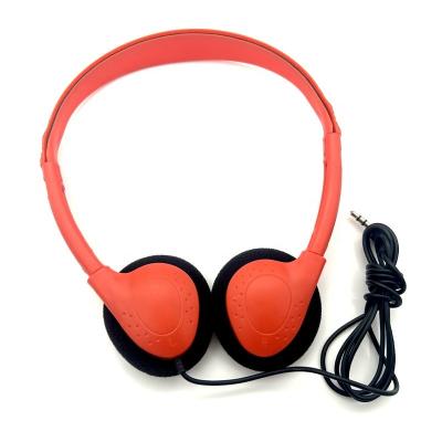 China USB 3.5mm Plug Disposable Aviation Headphones with Customized Features and Plastic Material for sale