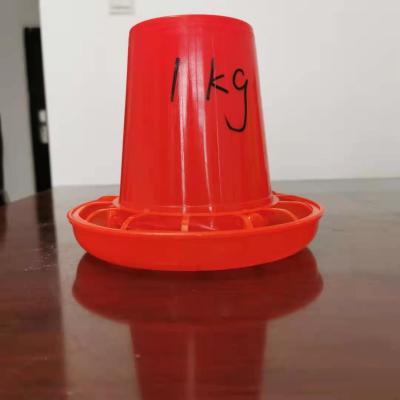 China Poultry 1.5kg Hold Polypropylene Chicken Feeder Bucket for sale