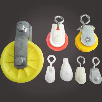 China Ss304 Plastic Nylon Poultry Pulley For Chicken Drinking Water Feeding Line for sale