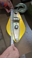 China Open Type Hoisting Tackle With Light Weight And MC Nylon Wheel For Tower And Line Construction for sale