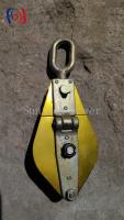 China Open Type Hoisting Tackle With Light Weight And MC Nylon Wheel For Tower And Line Construction for sale