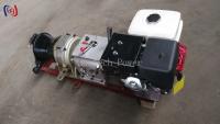 China 4M/Min - 24M/Min Fast Powered Cable Winch Machine Gasoline Shaft Drive Engine for sale