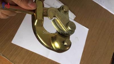 China Durable Universal Gripper with 10-30KN Rated Load and Non-Damaging Grip for ACSR AAC Utility Cables for sale