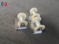 China Durable Cable Ground Roller with 5KN Rated Load and Casting Aluminum Carrier for Safe Cable Pulling for sale