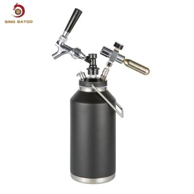 China 64oz 2L Vacuum Insulated Black Beer Growler Dispenser Tap Kit 30psi for sale