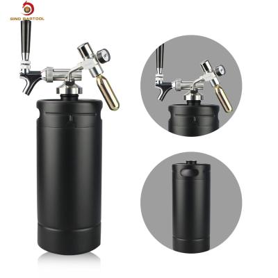 China 128oz 3.8L Pressurized Mini Keg with 30PSI Adjustable Regulator Stainless Steel Beer Dispenser for sale