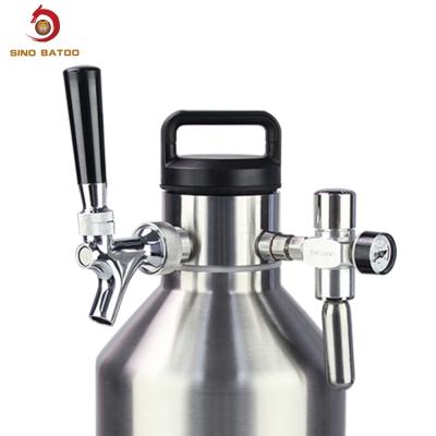 China SUS304 3.8L Beer Cylinder Dispenser with 30PSI Regulator Double Wall Vacuum Insulated for sale