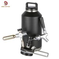 China 64oz SUS304 Double Wall Vacuum Insulated Beer Growler Dispenser with CO2 Kit 30 PSI for sale