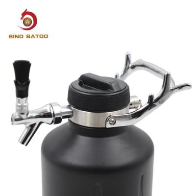 China 64oz Nitro Cold Brew Coffee Maker Stainless Steel Pressurized Growler System for sale