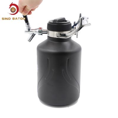 China 64oz Nitro Cold Brew Coffee Maker 18/8 Stainless Steel Pressurized Growler for sale
