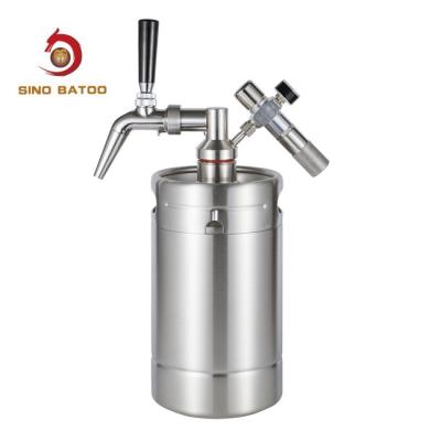 China 64oz Pressurized Nitro Cold Brew Coffee Maker Stainless Steel Keg Dispenser with Regulator for sale