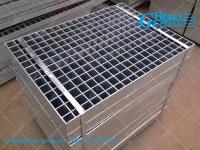 China Hot Dipped Galvanized Pressure Locked Serrated Bar Grating | 40X40mm hole | 50X5mm load bar | HeslyGrating Factory for sale