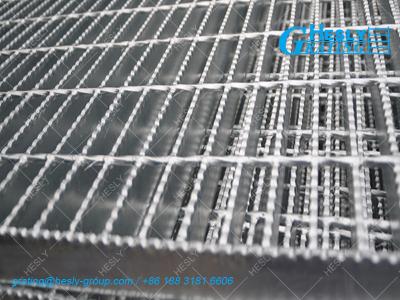 China Forge Welded Bar Grating | Serrated Load Bar | 35micron zinc coating - Hesly China Grating Factory for sale