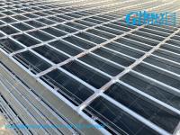 China I section bearing bar Steel Grating Sheet | 50X5mm | 30X100mm mesh opening | 35micron Zn coating - Hesly Grating China for sale