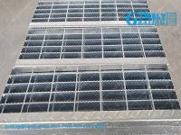 China H.D Galvanized Steel Bar Grating Stair Treads | Serrated Anti-skiddinng surface | Checker Plate Nosing - HeslyGrating for sale