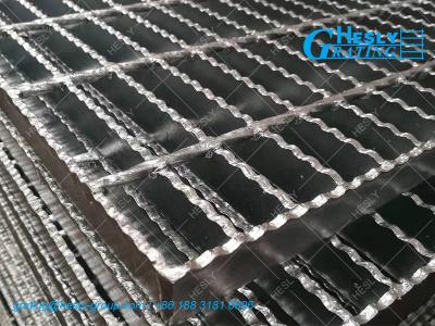 China Forge Welded Bar Grating | Serrated Anti-skidding Surface | 60μm Hot Dipped Galvanized Coating - HeslyGrating for sale