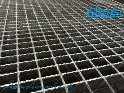 China Serrated Bar Grating | 30X5mm beating bar @40mm pitch | 50 micron meter zinc layer | Hesly Grating, CHINA for sale