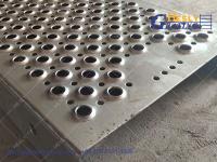 China Galvanized Perf-O Grip Strut Grating Tread, Width 300mmX1200mm,2.5mm thickness, 50mm height, China HESLY Grating factory for sale