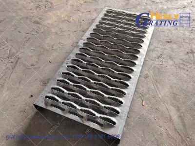 China Diamond Grip strut Grating Walkway, 40mm Thickness, 300mm width, Mild Steel Grating, 1500mm length, Hesly China Factory for sale