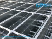 China Welded Bar Grating Floor, 32*5mm load bar, High Zinc Layer, Serrated Surface, Chinese Factory sales for sale