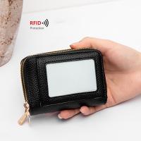 China Unisex 3D Leather Card Holder Wallet with 8 Credit Card Slots for sale