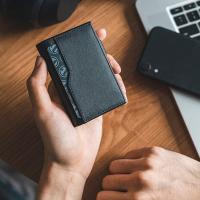 China Genuine Leather Automatic Pop Up Card Holder Wallet RFID Blocking 9.8cm 6.9cm for sale