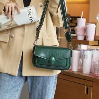 China Custom Logo Small Square Crossbody Cowhide Bag for Women Daily Use 20cm x 15cm for sale