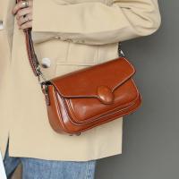 China Custom Logo Small Square Crossbody Cowhide Bag for Women Daily Use 20cm x 15cm for sale